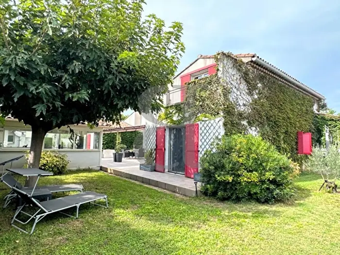 Maison à vendre - L'Isle-sur-la-Sorgue, Névons - 7 pièces - 4 chambres