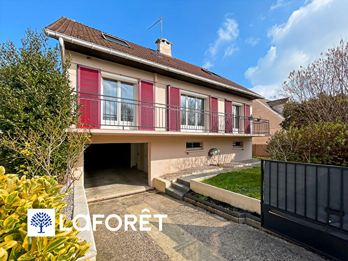 Maison à vendre - Villiers-sur-Orge - 8 pièces - 6 chambres