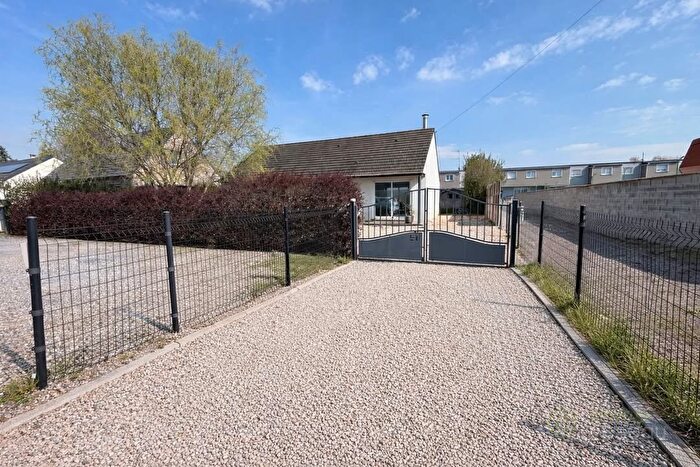 Maison à vendre - Ferrière-la-Grande - 4 pièces - 3 chambres