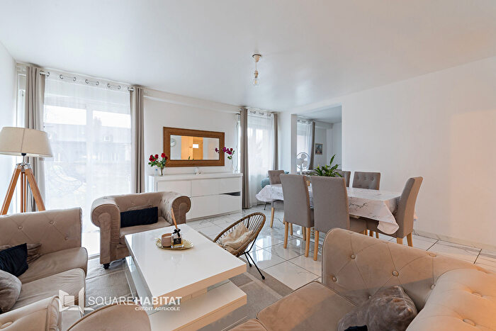 Maison à vendre - Amfreville-la-Mi-Voie - 6 pièces - 4 chambres