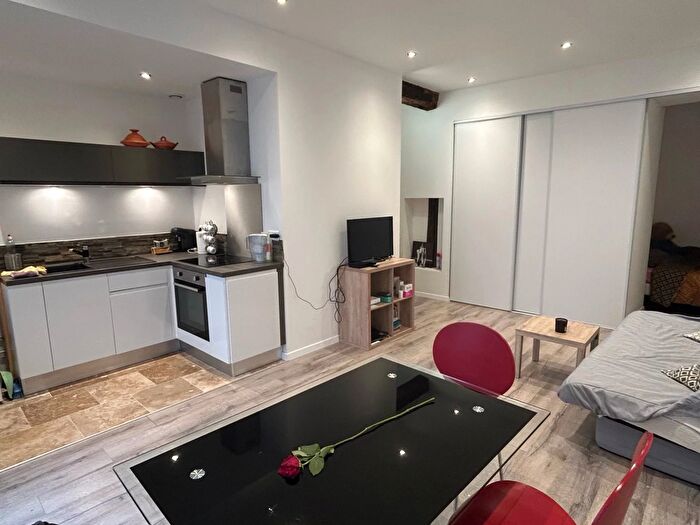 Appartement à louer - Chartres, Centre-ville - 1 pièce - 1 chambre