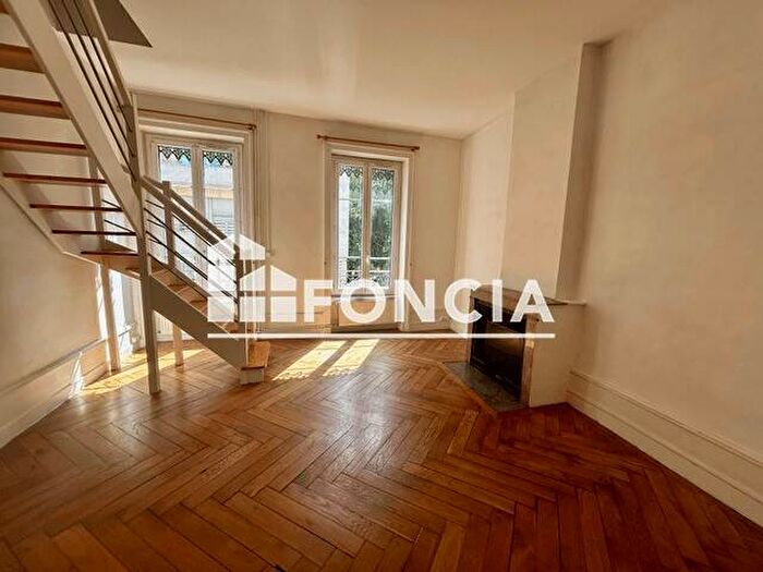 Appartement à louer - Gratte Ciel, Villeurbanne - 4 pièces - 3 chambres