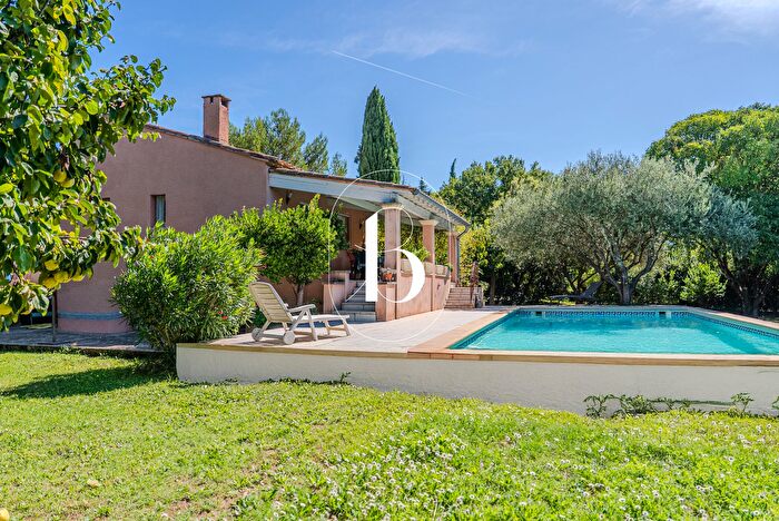 Maison à vendre - Uzès - 5 pièces - 4 chambres