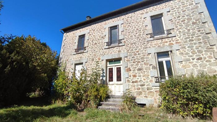 Maison 6 pièces à vendre - Sainte-Marie-Lapanouze
