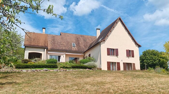 Maison à vendre - Saint-Martial-de-Valette - 8 pièces - 4 chambres