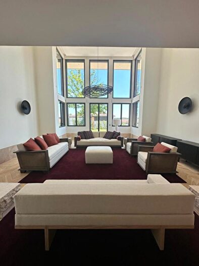 Maison à vendre - Magny-le-Hongre - 8 pièces - 6 chambres