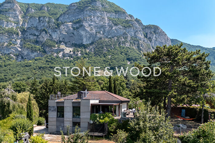 Maison à vendre - Collonges-sous-Salève - 5 pièces - 4 chambres