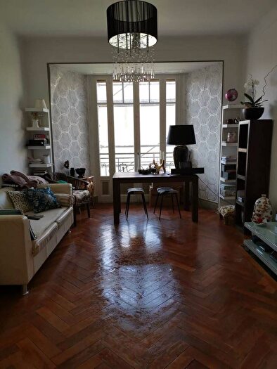 Centre Ville, Aix-en-Provence : Appartement 2 pièces à louer