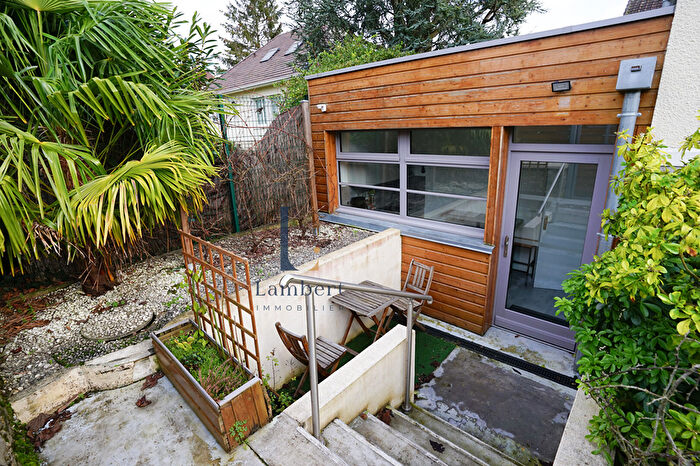 Appartement à louer - Verneuil-sur-Seine, Centre-ville, Gare - 1 pièce