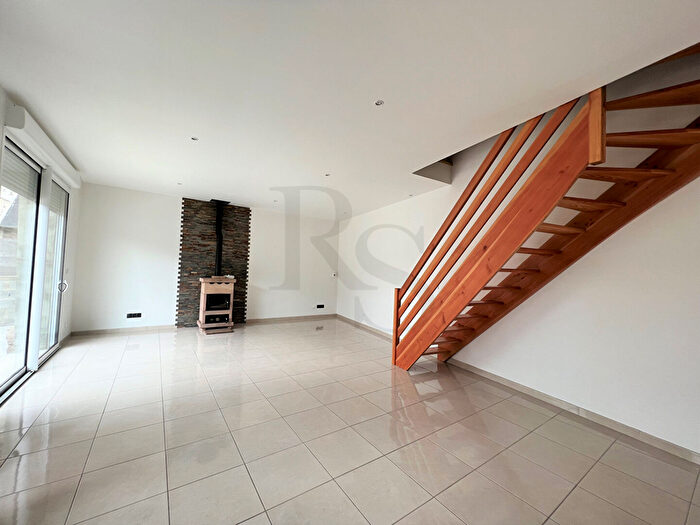 Maison à louer - Bonnemaison - 4 pièces - 3 chambres