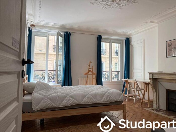 Appartement à louer - République-Saint Ambroise, Paris ème arrondissement - 1 pièce - 1 chambre