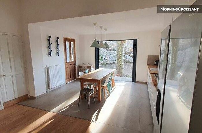 Maison à louer - Bellecroix-Pont dAvignon, Villeneuve-lès-Avignon - 1 pièce - 3 chambres