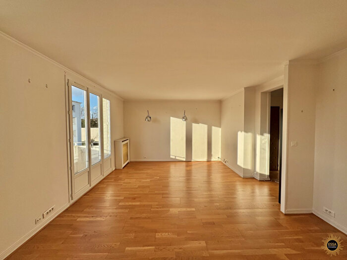 Appartement à vendre - Chatou, Est - 4 pièces - 2 chambres