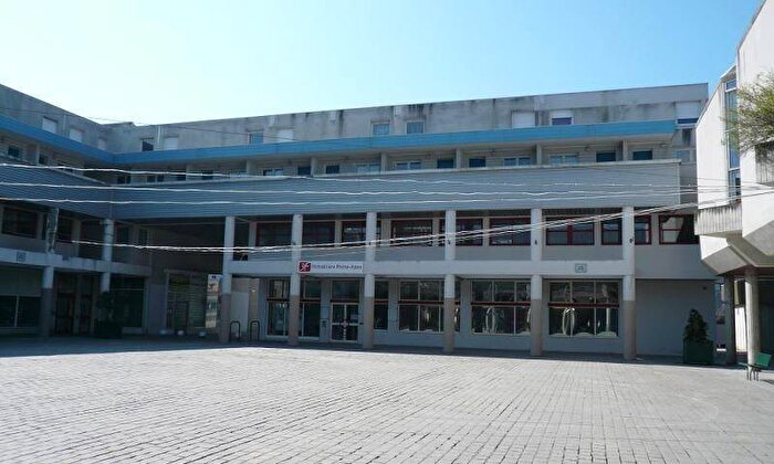 Appartement à louer - Centre-Saint Bonnet-Muissiat, Villefontaine - 3 pièces - 2 chambres