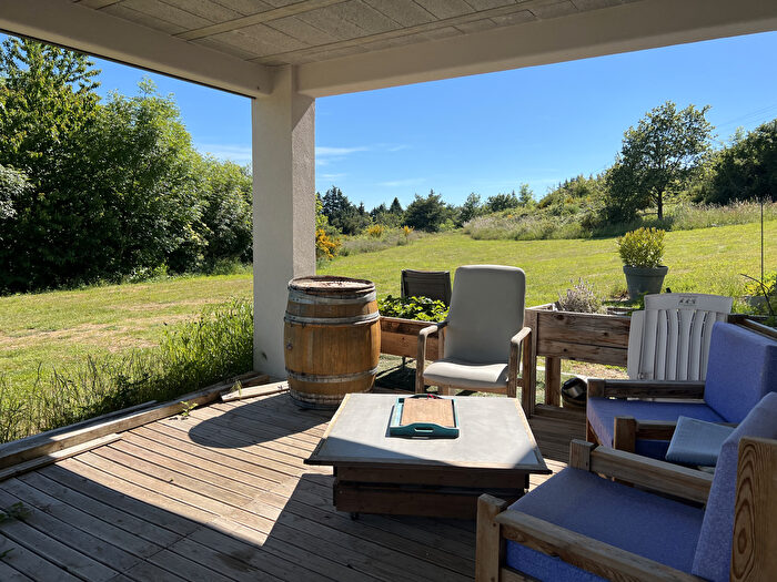 Maison 5 pièces à Saint-Romain-de-Lerps, à vendre