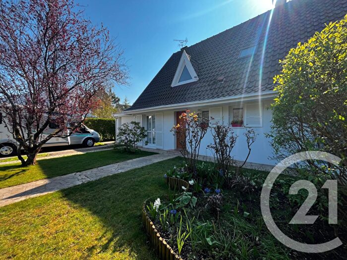 Maison 8 pièces à vendre à Cernay-la-Ville