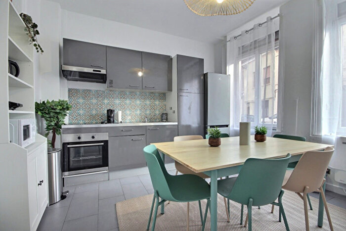 Lille, Fives : Maison 4 pièces à vendre