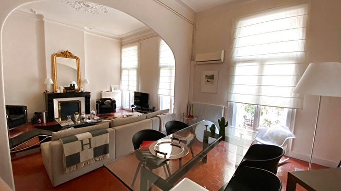 Appartement à louer - Nîmes, Jean Jaurès - 4 pièces - 3 chambres