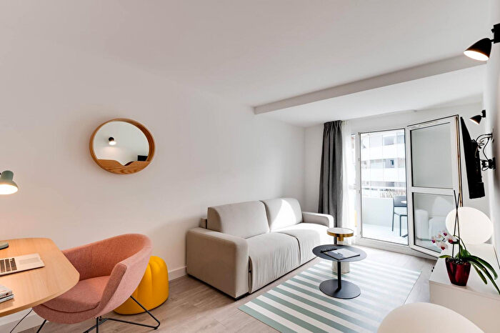 Appartement à vendre - Divonne-les-Bains - 2 pièces - 1 chambre