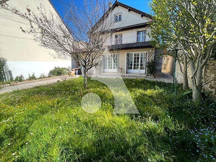 Sucy-en-Brie, Gare, Noyers, Berges de Sucy : Maison 6 pièces à vendre