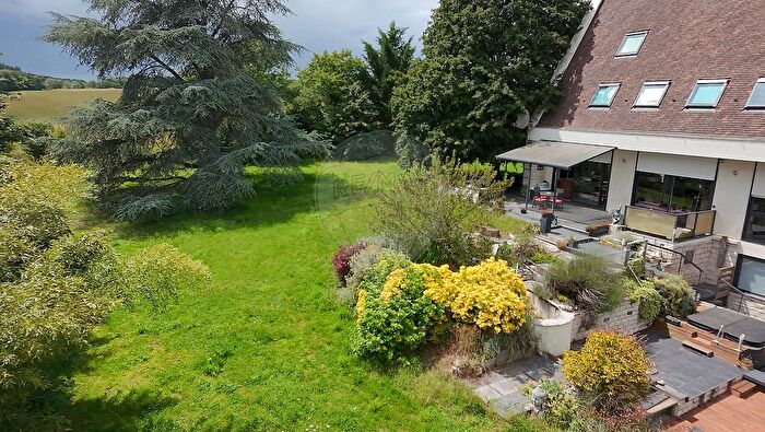 Maison 10 pièces à Longpont, à vendre
