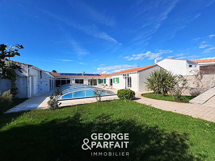 Maison à vendre - Rivedoux-Plage - 10 pièces - 5 chambres