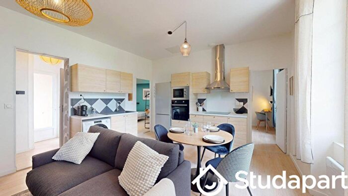 Appartement à louer - Dufau-Tourasse, Pau - 1 pièce - 3 chambres