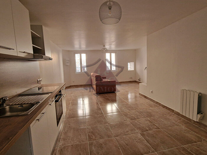 Appartement à louer - Saint-Ambroix - 2 pièces - 1 chambre