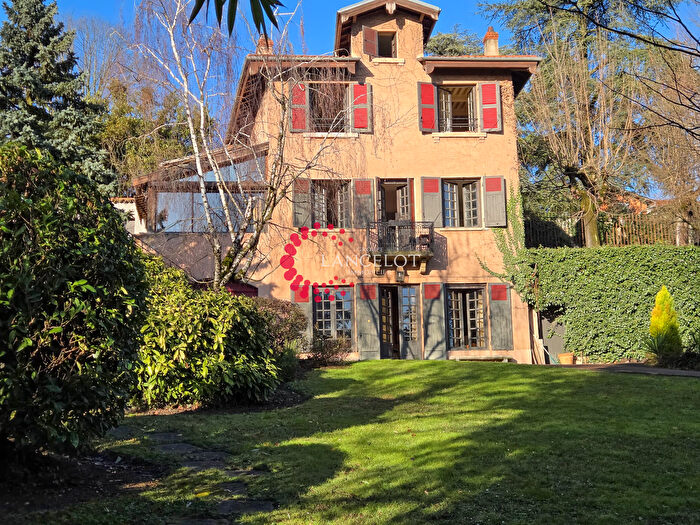 Maison à vendre - Sainte-Foy-lès-Lyon, Centre-ville - 8 pièces - 6 chambres