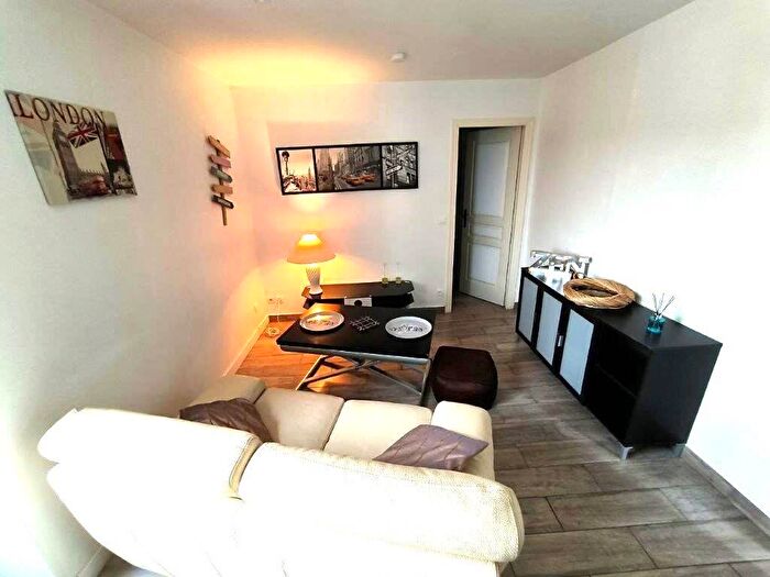 Ville Basse-Centre, Montereau-Fault-Yonne - Appartement 2 pièces à louer
