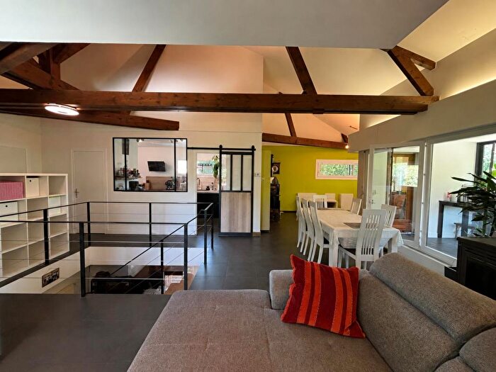 Ambérieu-en-Bugey, Gare : Maison 6 pièces à vendre