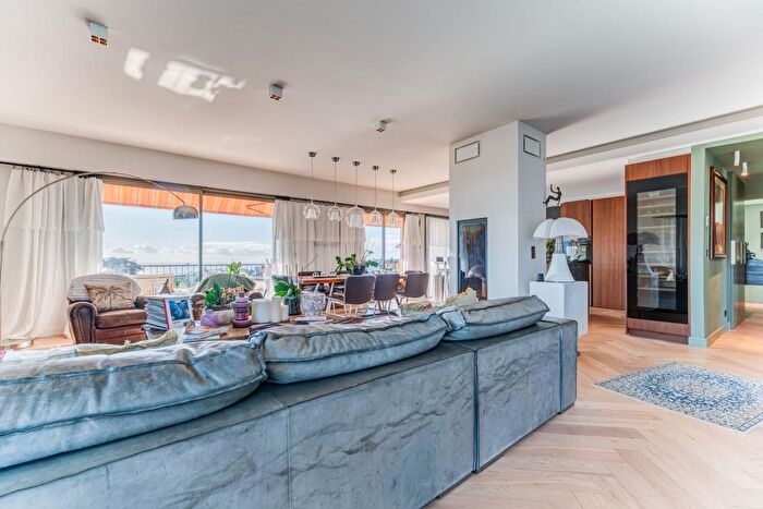 Appartement à vendre - Nice, Saint-Antoine - 5 pièces - 4 chambres