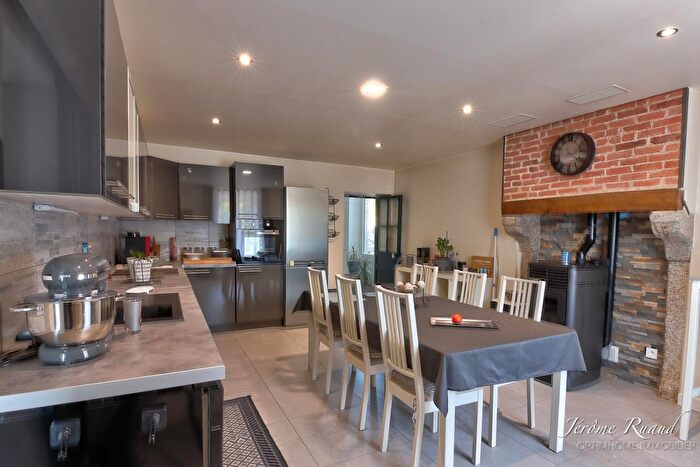 Maison 6 pièces à vendre à Sauviat-sur-Vige