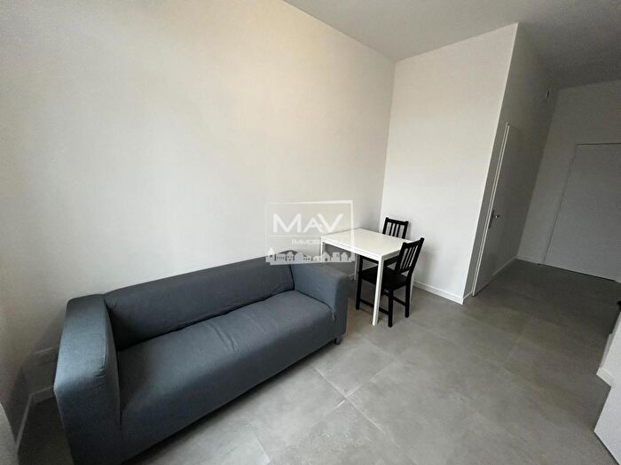 Appartement à louer - Lille, Fives - 2 pièces - 1 chambre