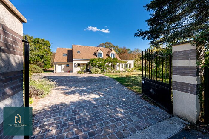 Maison 8 pièces à vendre à Rambouillet, Centre-ville