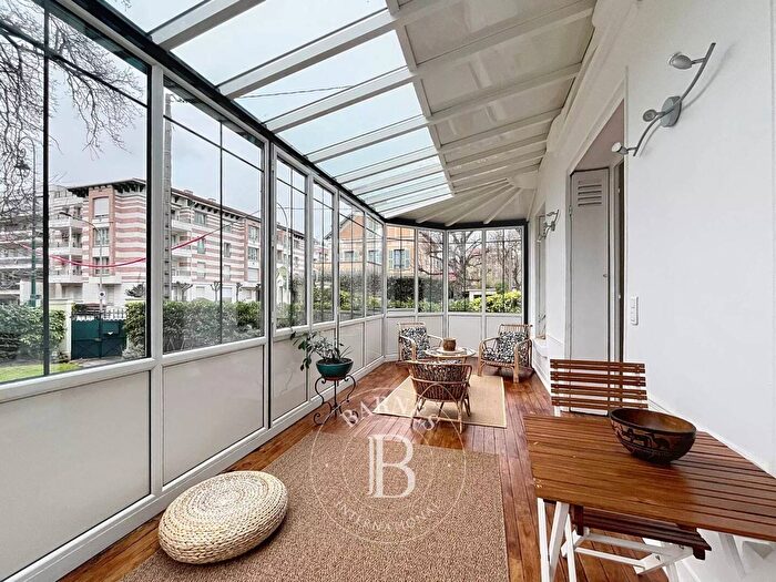 Appartement à louer - Centre, Le Vésinet - 4 pièces - 3 chambres