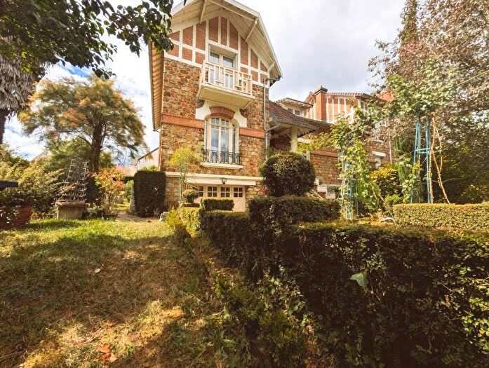 Maison 6 pièces à Verrières-le-Buisson, Ferme, Saint-Fiacre, à vendre