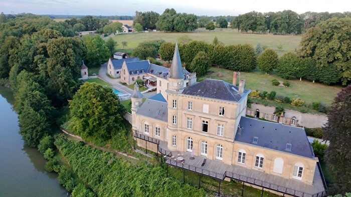 Maison à vendre - Rouziers-de-Touraine - 15 pièces - 5 chambres