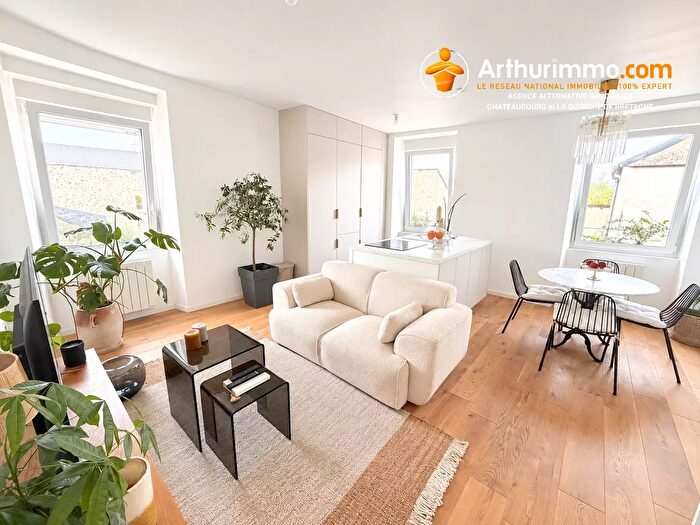 Appartement 3 pièces à Laval, Pavement, à vendre