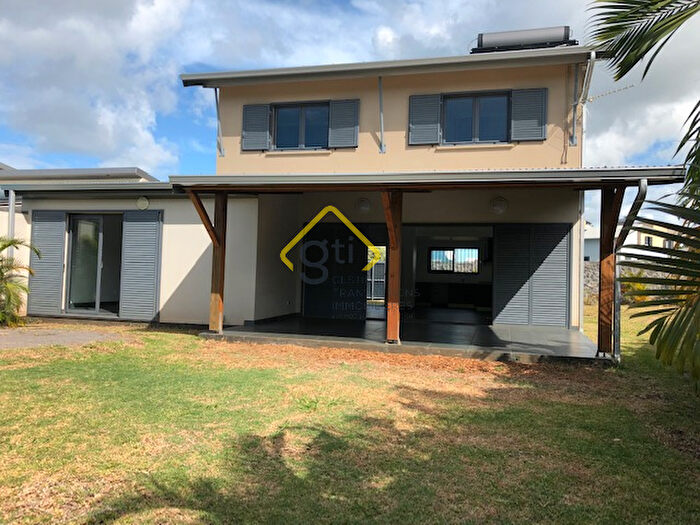 Maison à louer - Sainte-Suzanne, Centre-ville - 4 pièces - 3 chambres