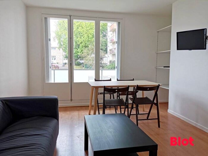 Appartement à louer - Rennes - 5 pièces - 4 chambres