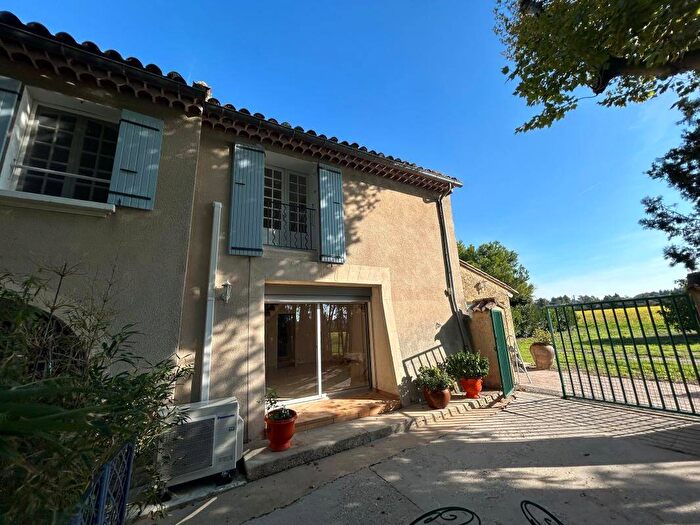 Appartement à louer - Hôtel de Ville, Morières-lès-Avignon - 3 pièces - 2 chambres