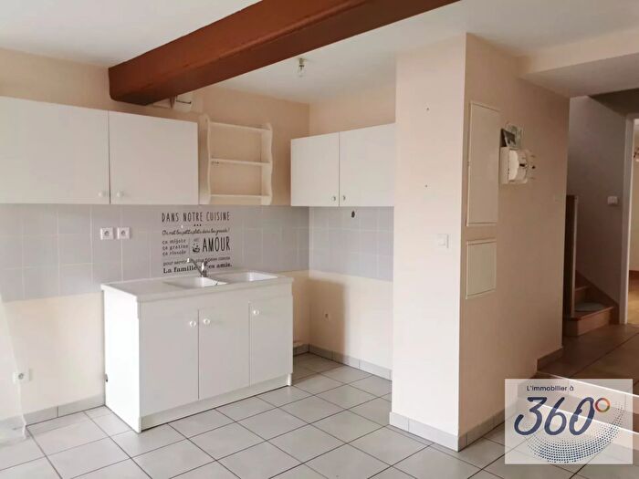 Appartement à louer - Aigueperse - 4 pièces - 1 chambre