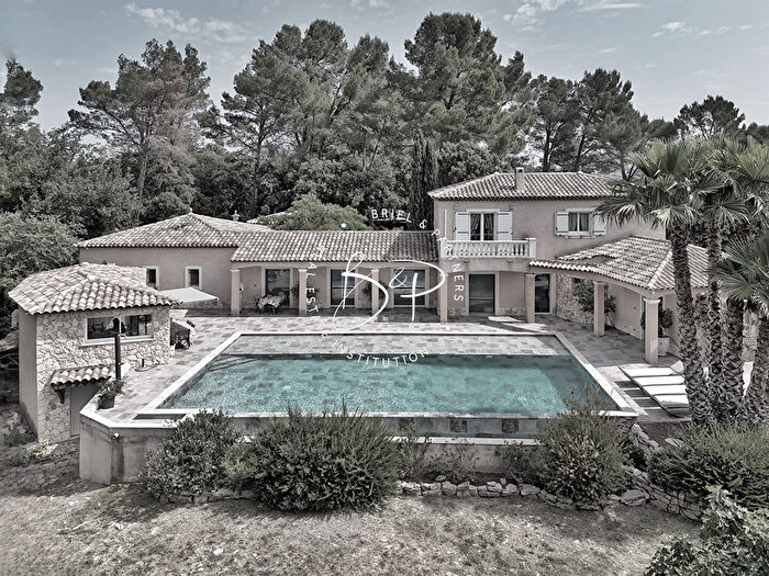 Maison à vendre - Le Thoronet - 7 pièces - 6 chambres