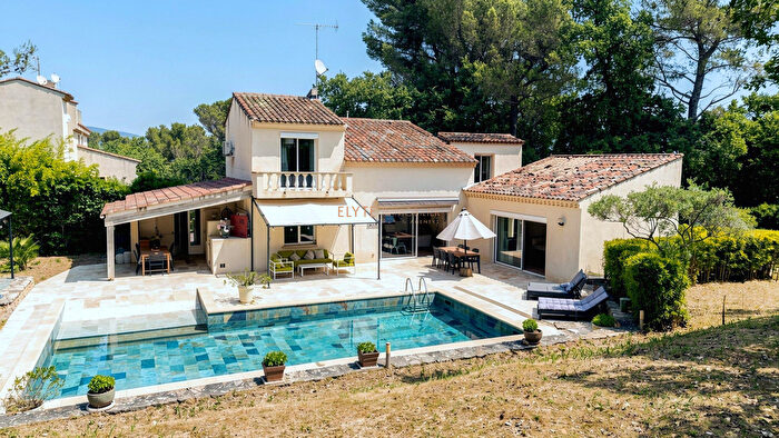 Maison 6 pièces à vendre à Peynier