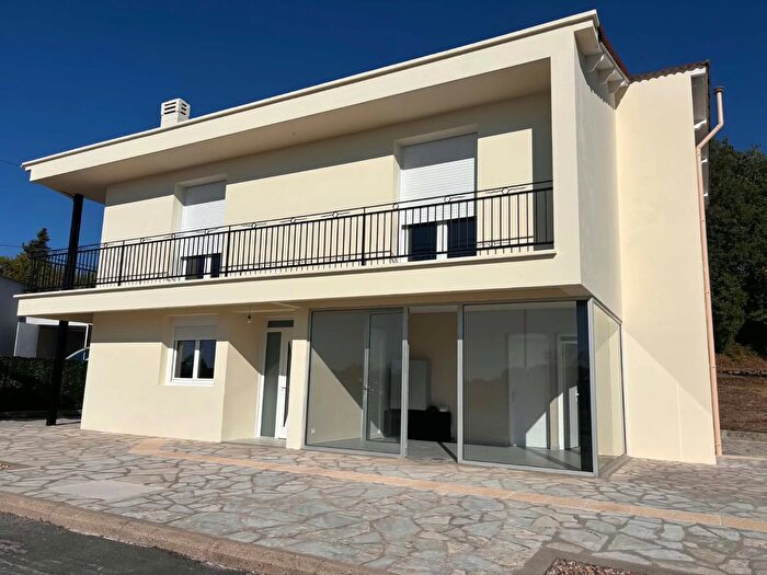 Maison 4 pièces à louer à Bouniagues