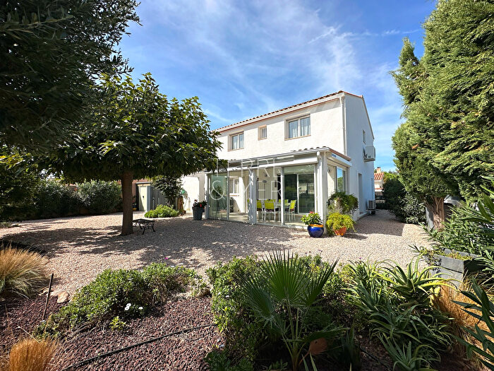 Maison à vendre - Saint-Cyprien, La Prade, La Vigie - 6 pièces - 5 chambres