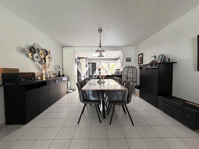 Maison 9 pièces à vendre - Pérenchies