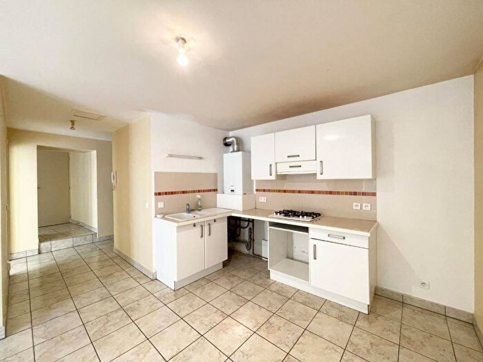 Beaujeu : Appartement 3 pièces à louer