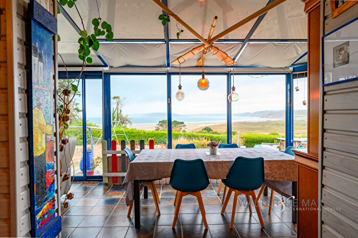 Maison à vendre - Crozon - 9 pièces - 5 chambres